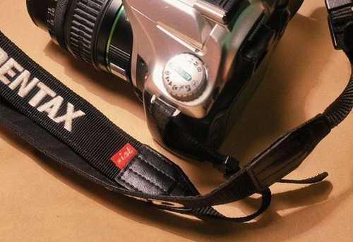 Зекальный фотоаппарат Pentax isd D