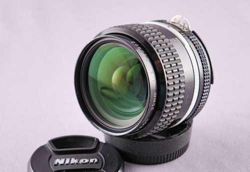 Объектив Nikon. nikkor 35mm. 1: 2 AI-s