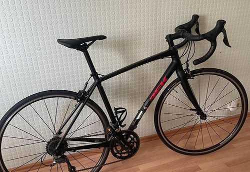 Шоссейный велосипед trek domane al2