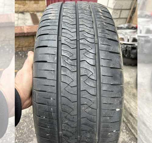 Kumho PorTran KC53 235/55 R18