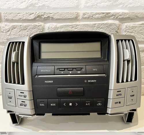 Монитор информационный Lexus rx330