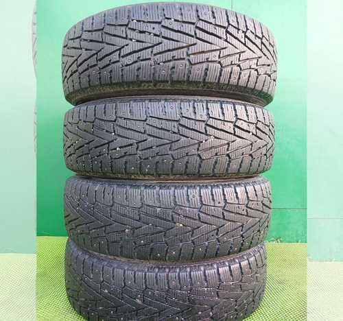 Roadstone Winguard WinSpike SUV 225/65 R17
