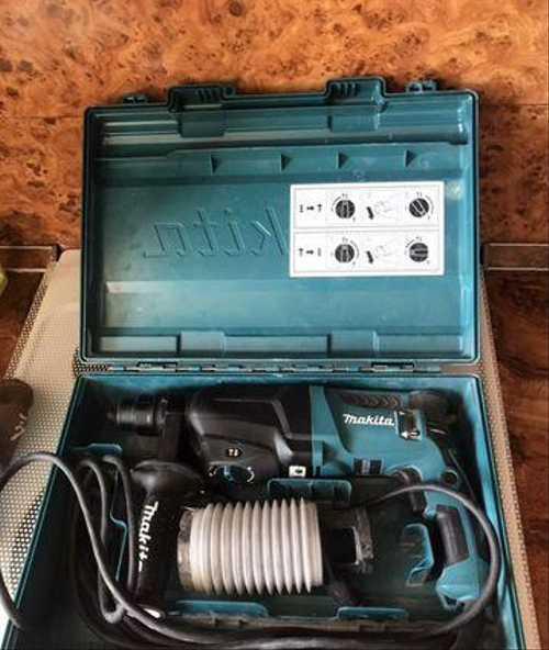 Перфоратор Makita HR 2610