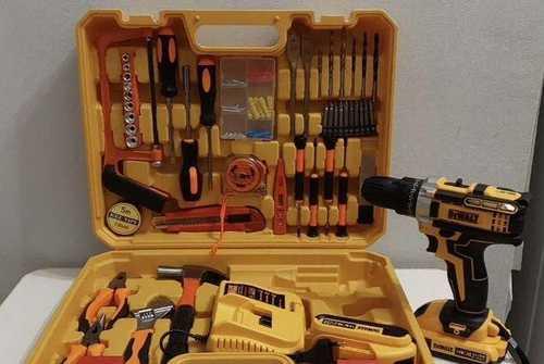 Шуруповерт dewalt с набором инструментов