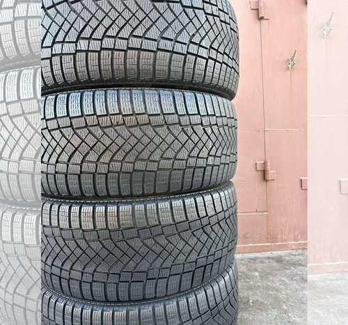 Pirelli Ice Zero FR 255/50 R19