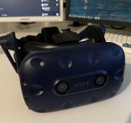 Шлем HTC Vive Pro