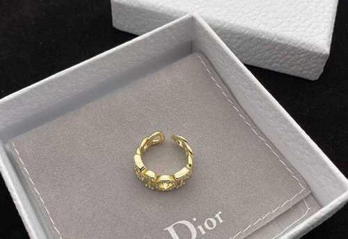 Золотое кольцо Dior
