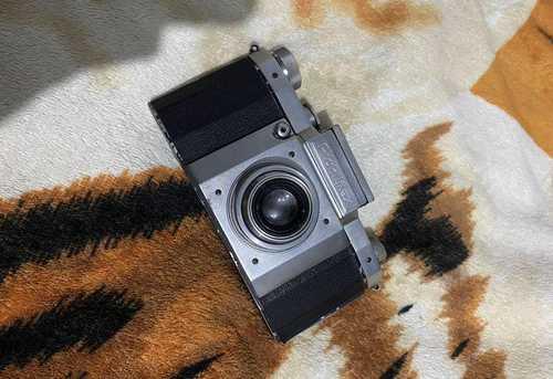 Плёночный фотоаппарат Praktiflex