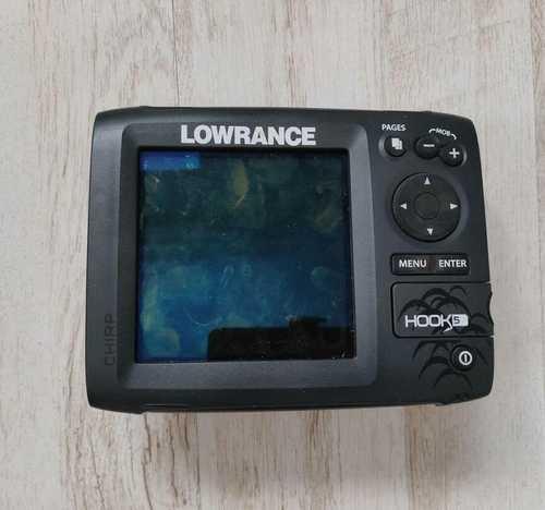 Эхолот -картплоттер lowrance hook 5