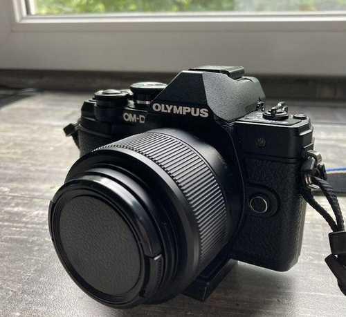 Olympus omd-em10 mark iii + panasonic F1.7 25mm