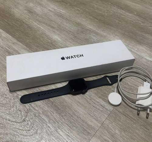 Часы apple watch se 40 mm