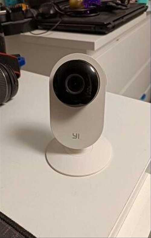 Камера видеонаблюдения YI