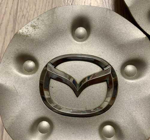 Центральный колпак колесный mazda