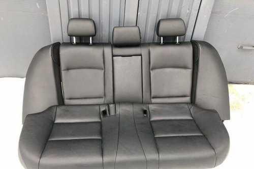 Задние сидения раскладные BMW 5-Series F10