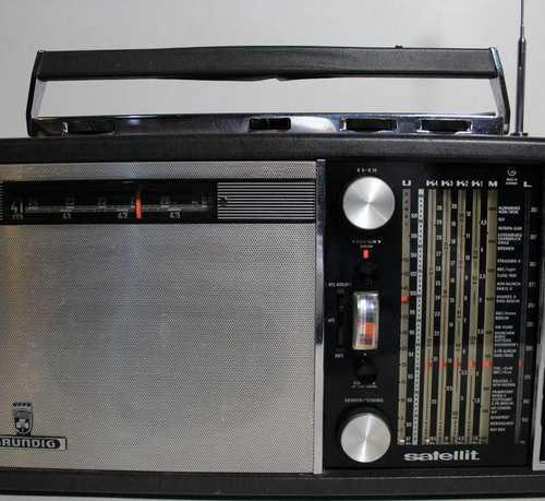 Grundig Satellit 5000 Радиоприемник Germany