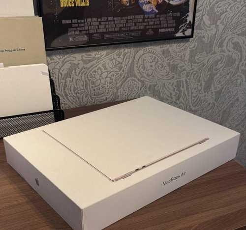 MacBook Air 15" M3, 16 Gb, 512 Gb - StarLight