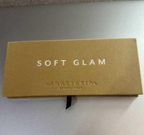 Anastasia beverly hills soft glam