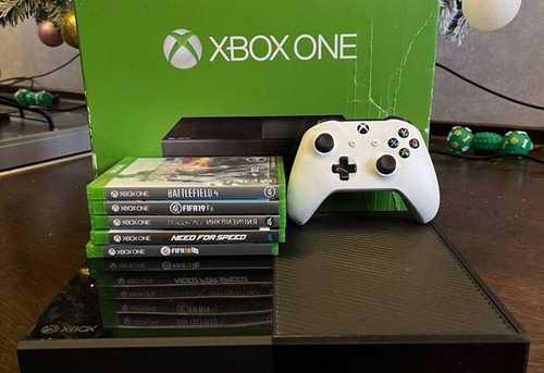 Xbox One 500 gb+5 дисков в комплекте с коробкой