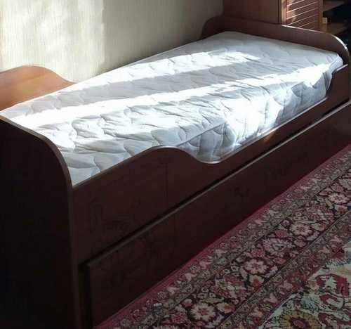 Кровать с фрезеровкой, итальянская фурнитура