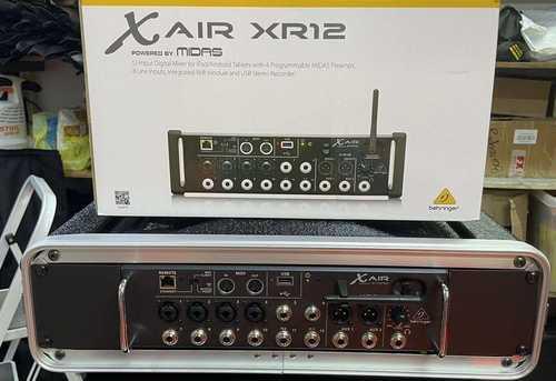 Цифровой микшерный пульт Behringer xair XR12