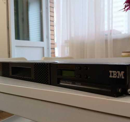 Ленточный автозагрузчик IBM TS2900 lto6