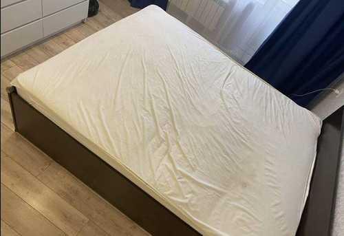 Кровать с матрасом 160/200