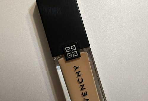 Крем тональный Givenchy Prisme Libre Glow
