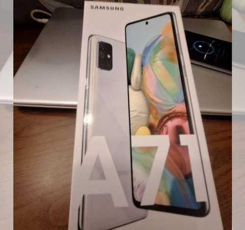 Samsung Galaxy A71, 8/128 ГБ