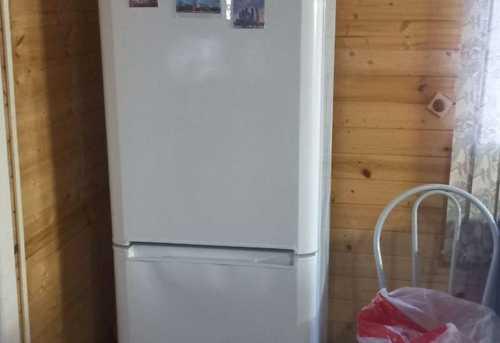 Холодильник бу Indesit No Frost