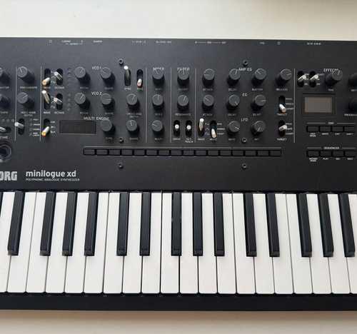 Аналоговый синтезатор korg minilogue XD