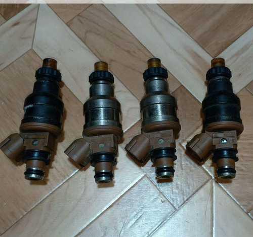 Форсунка инжектор Mazda 323 1995 B3H713250A BA1 B3