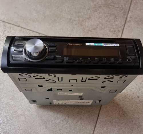 Автомагнитола Pioneer DEH-4700 BT