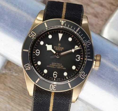 Часы Tudor Black Bay Bronze 43 mm M79250BA-0002