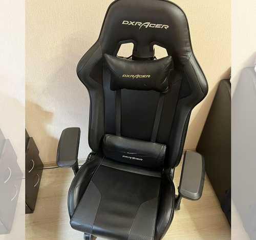 Компьютерное игровое геймерское кресло DX Racer