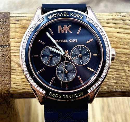 Часы женские Michael Kors : Кожа