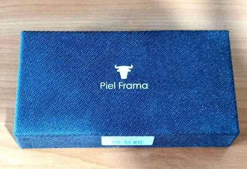 Коробка от чехла Piel Frama iPhone 5