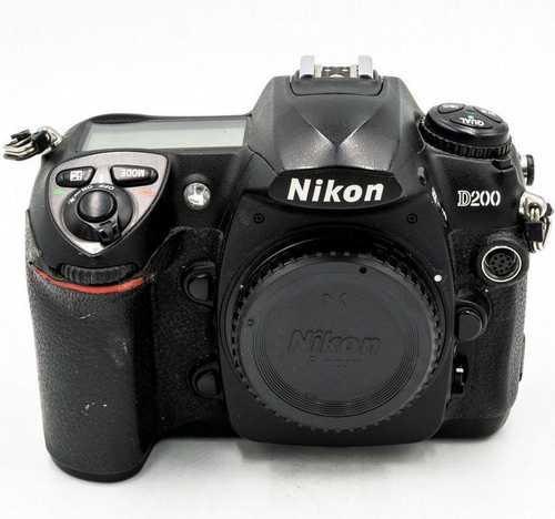 Зеркальный фотоаппарат Nikon D200 Body