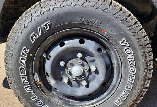 Yokohama Geolandar A/T G015 215/75 R15