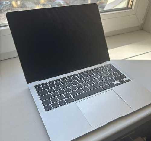 Apple MacBook Air 13 M1 / MGN93RU/A