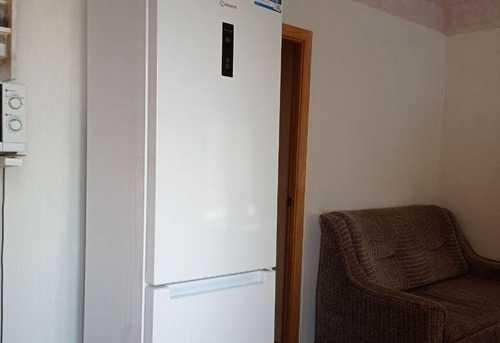 Холодильник Indesit ITS 5200 W