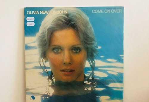 0304 Olivia Newton-John – Come On Over