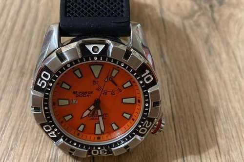 Orient M-Force 200m