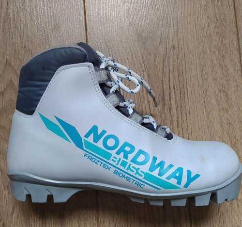 Лыжные ботинки Nordway 35 NNN