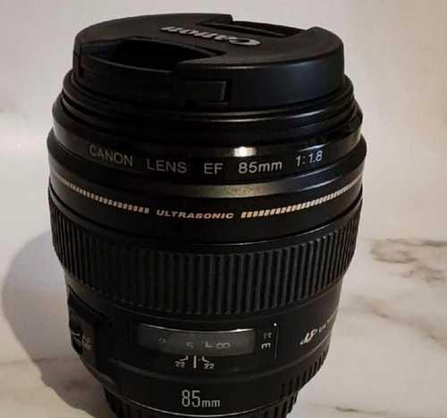 Продаю объектив Canon EF 85mm f/1.8