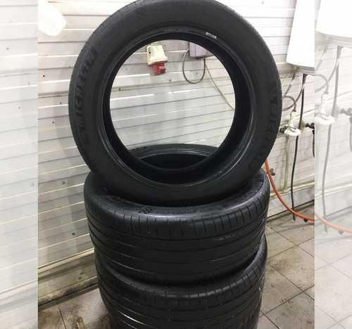 Michelin Pilot Sport 4 275/45 R21 110Y