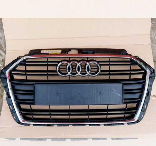 Решетка радиатора Audi A3 8V Оригинал