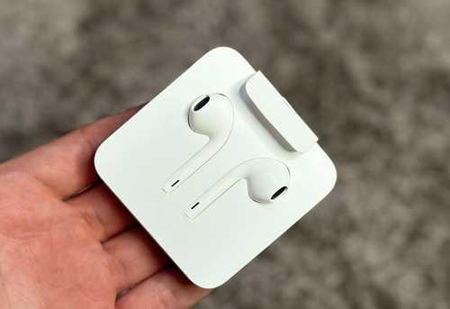 Наушники Apple EarPods Lightning. Оригинал