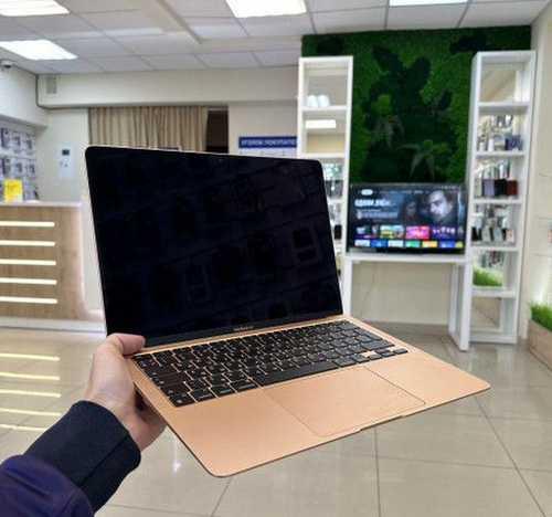 MacBook Air 13 M1/8/256GB 2020 Gold Идеальное Б/У
