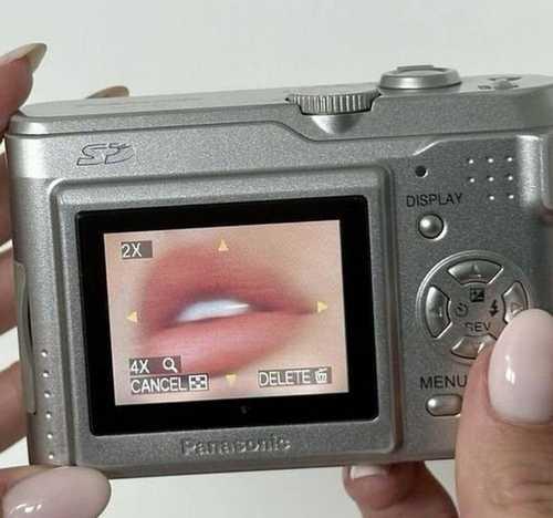 Компактный фотоаппарат мыльница y2k sony canon