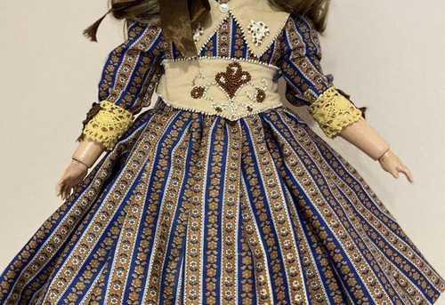 Антикварная кукла платье